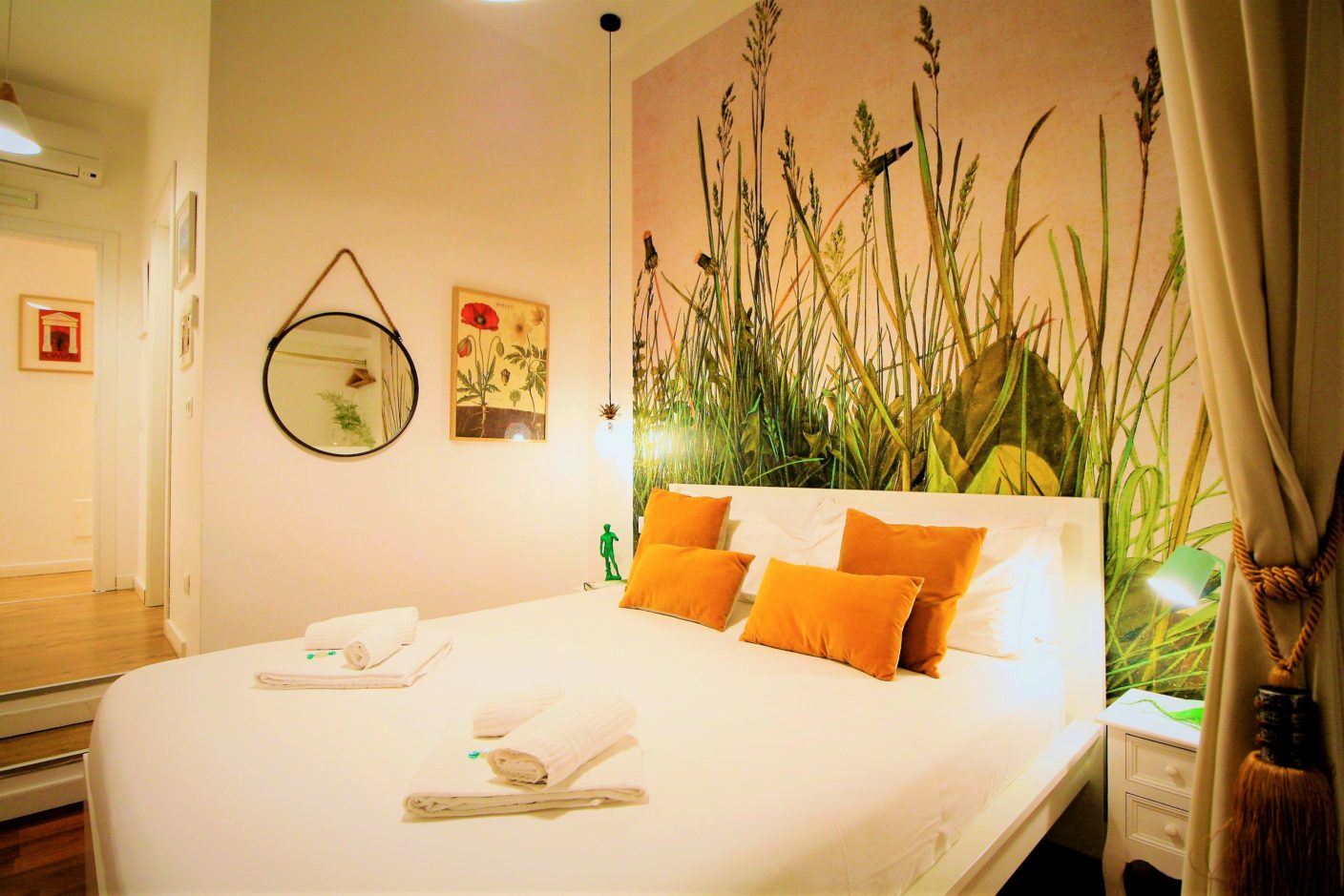 Napoli Tree — Room & Breakfast